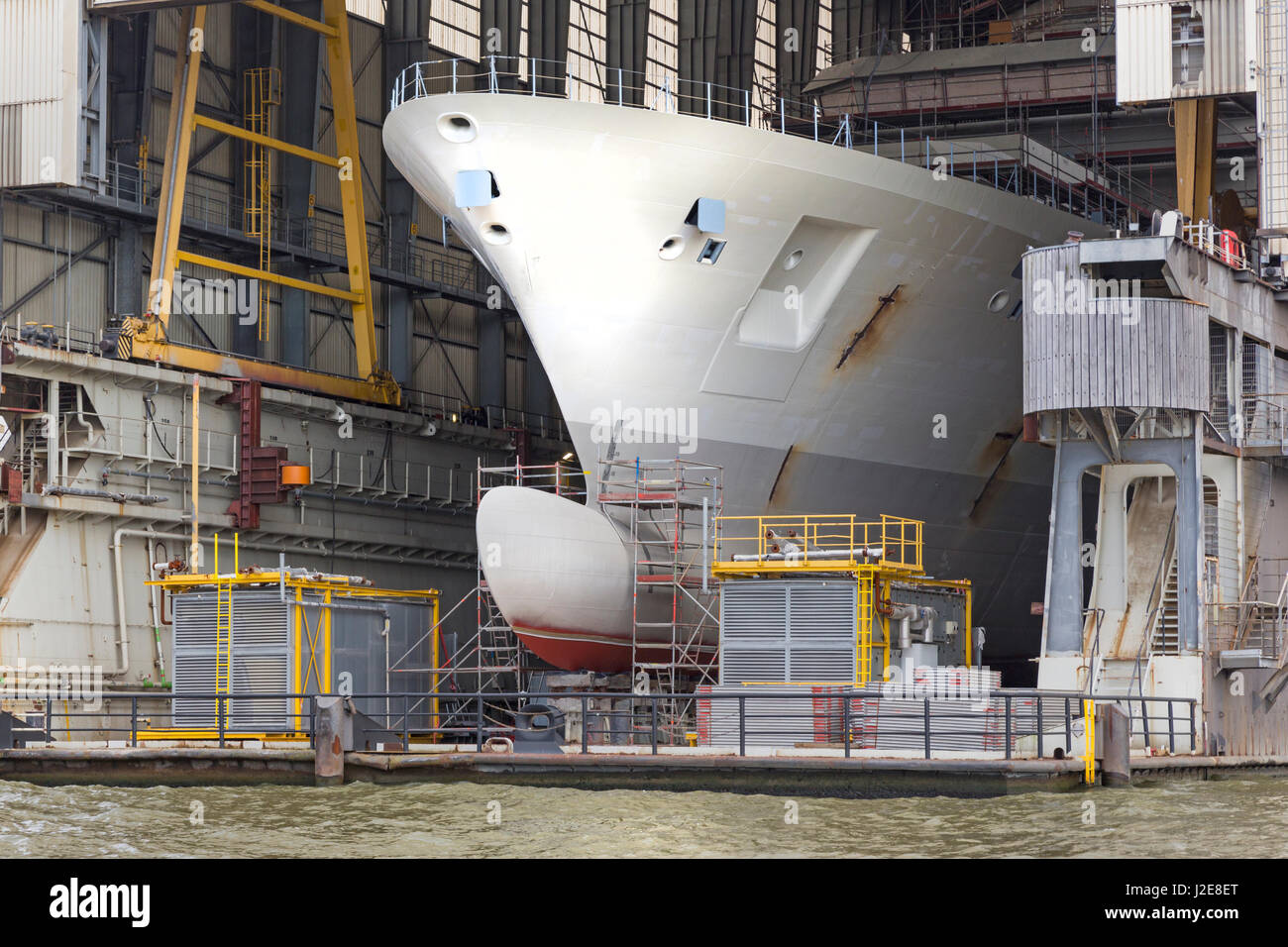 Ship in dry dock Banque de photographies et d’images à haute résolution ...