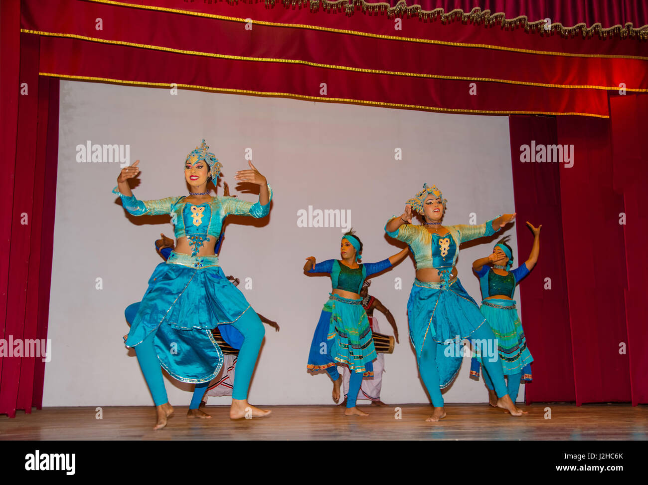 Kandy esala perahera festival mask Banque de photographies et d’images ...