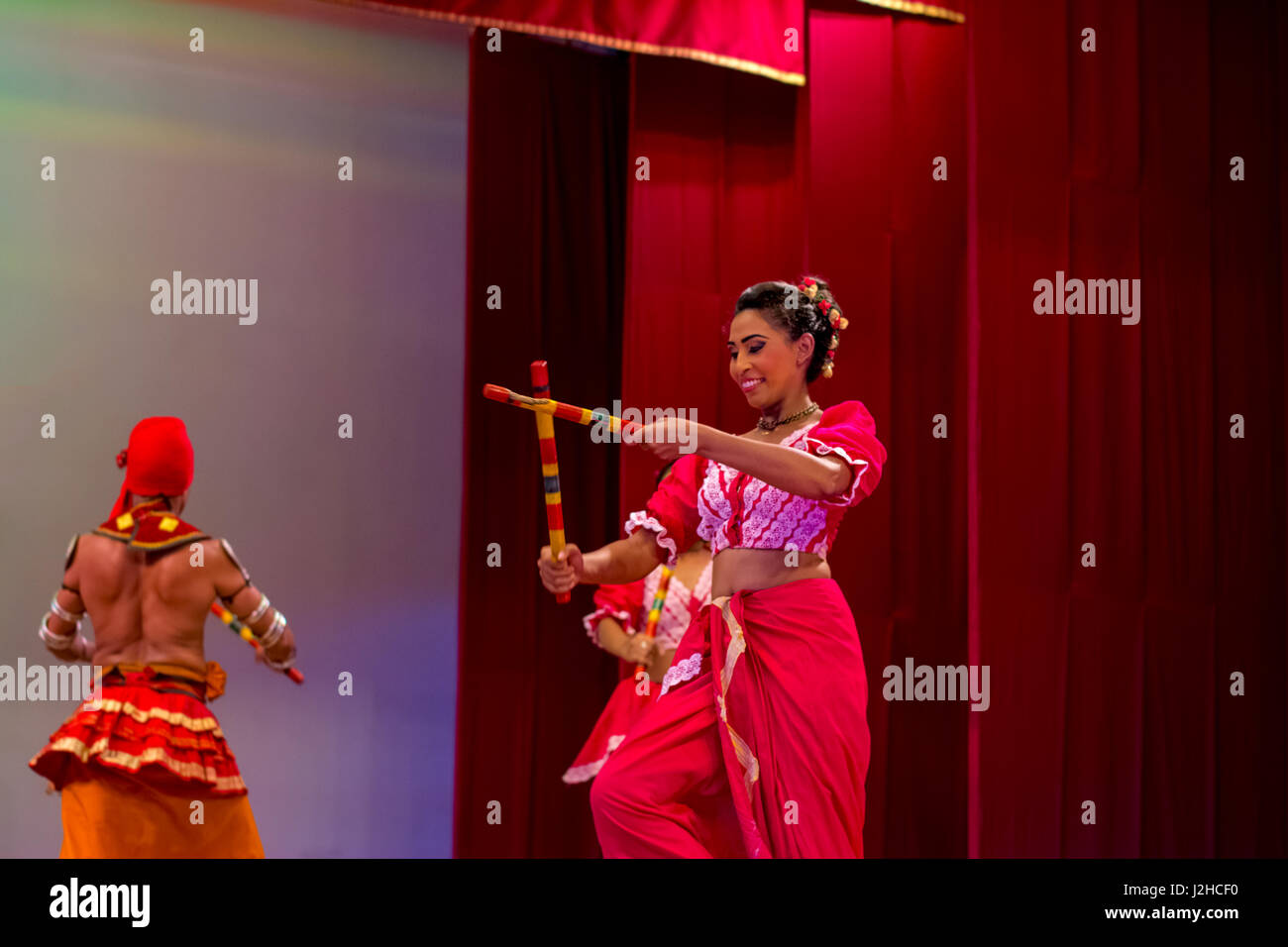 Kandy esala perahera festival mask Banque de photographies et d’images ...