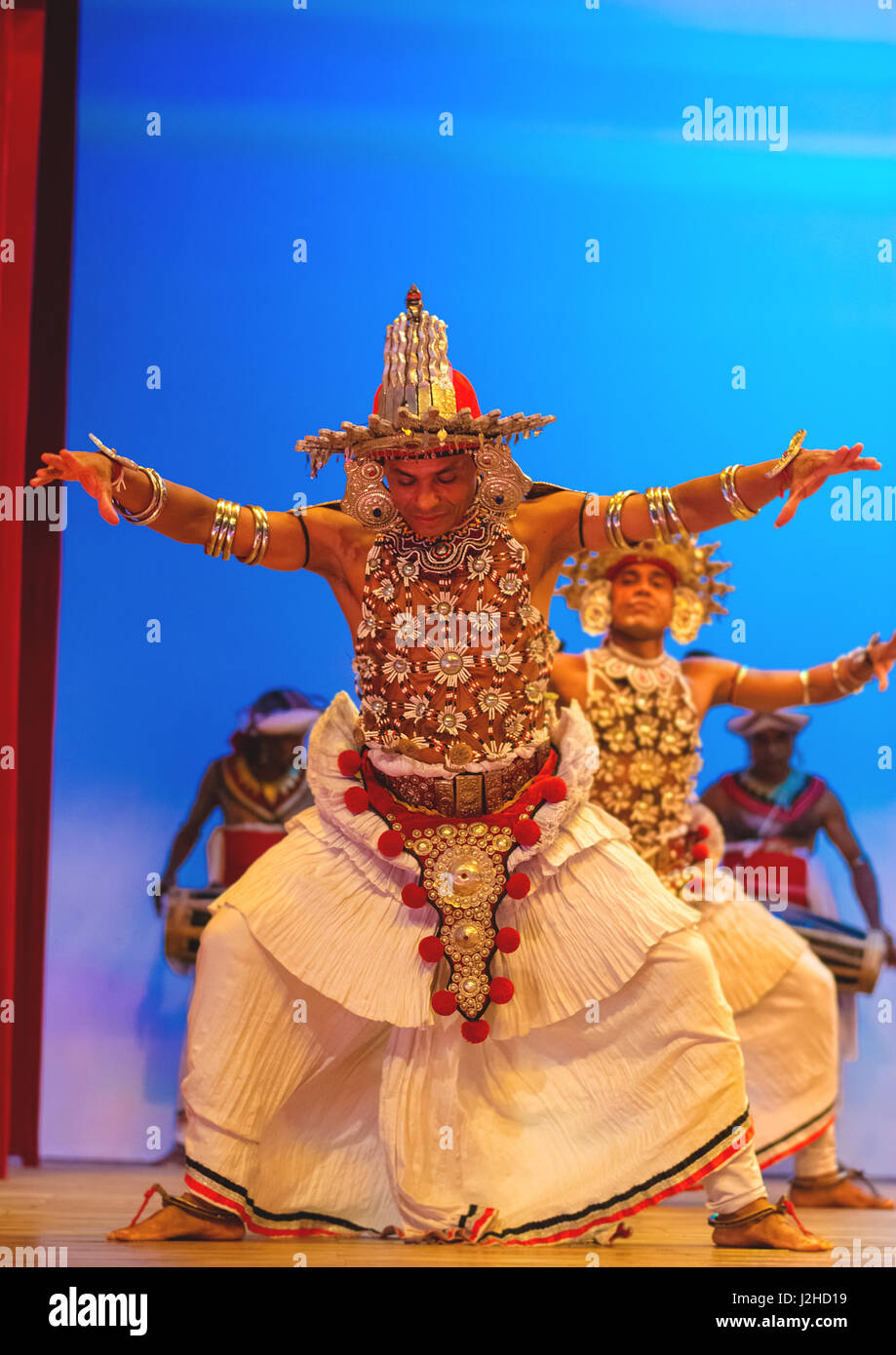 Kandy esala perahera festival mask Banque de photographies et d’images ...