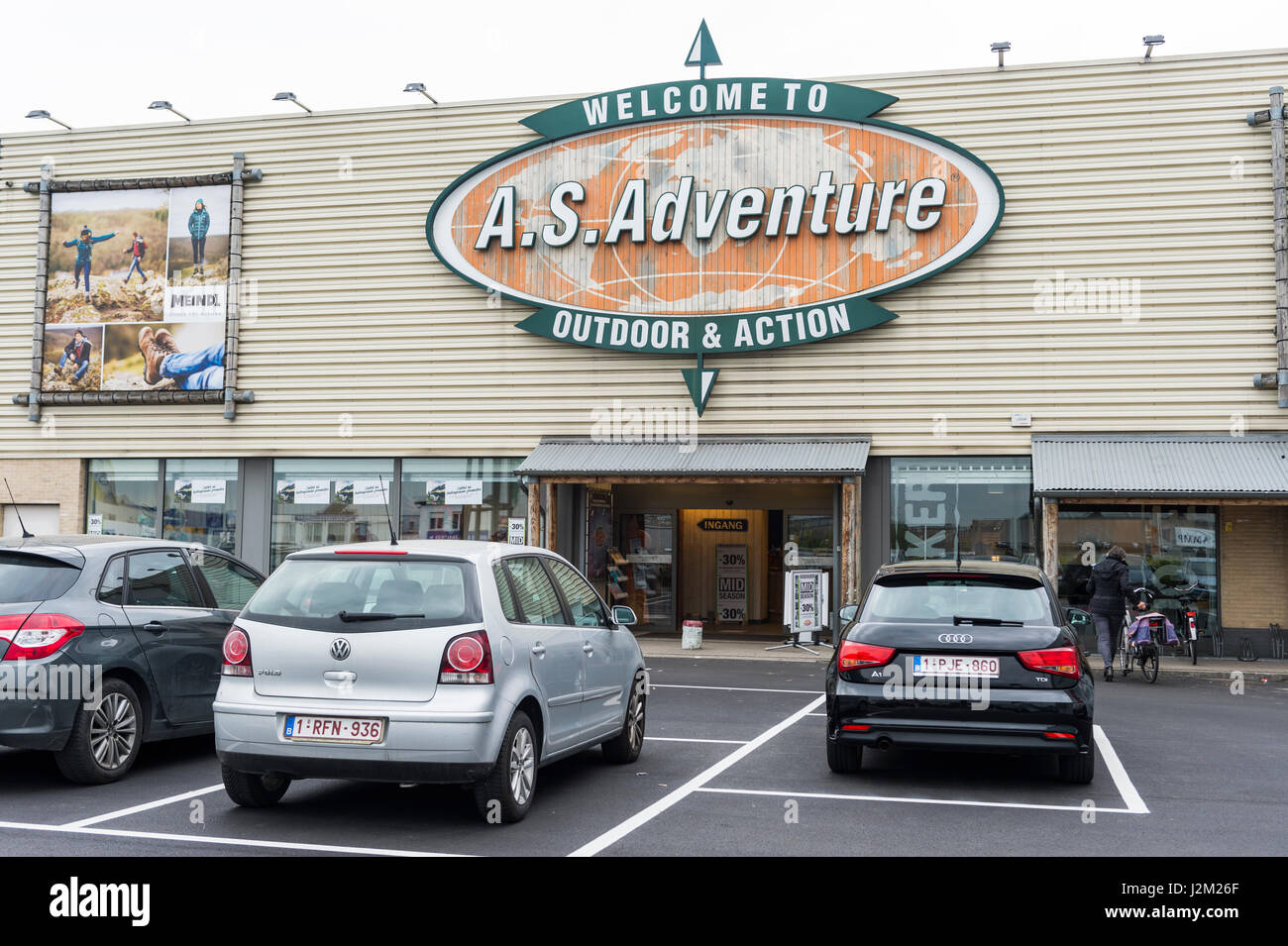 Outdoor adventure store Banque de photographies et d’images à haute ...