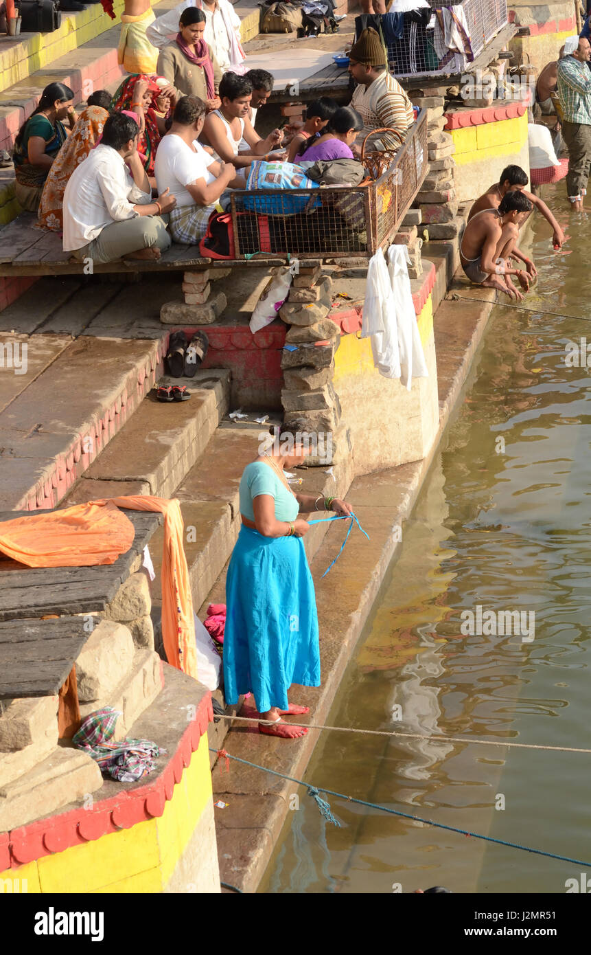 Baignade Rituelle Banque d'image et photos - Alamy