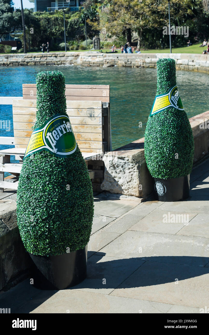 Perrier bottle Banque de photographies et d’images à haute résolution ...