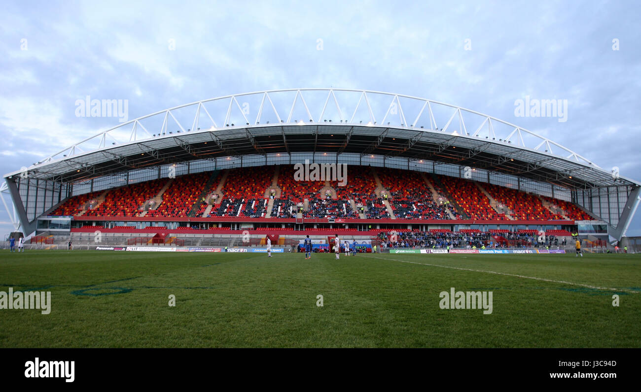 Thomond park stadium Banque de photographies et d’images à haute ...
