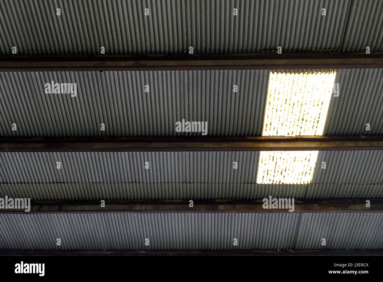 Toiture de zinc Banque de photographies et d’images à haute résolution ...