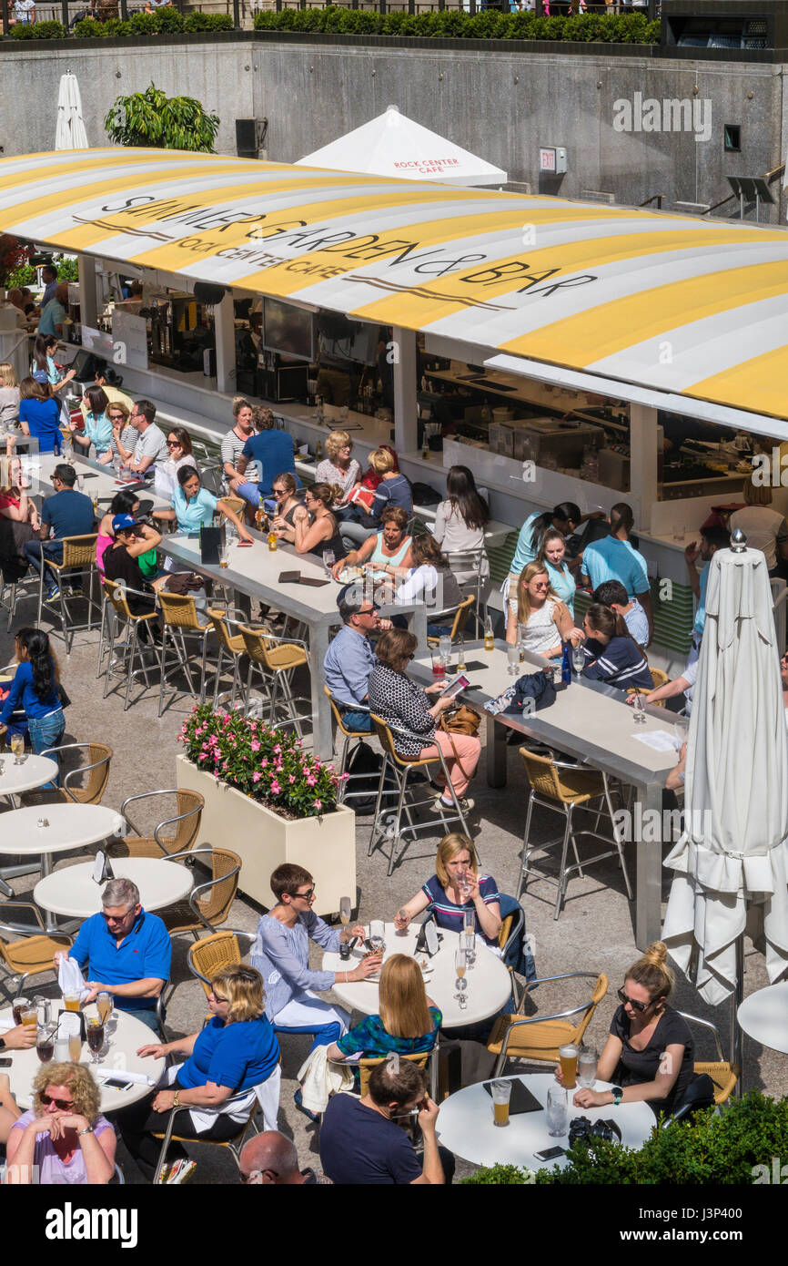 The rock center cafe at rockefeller center Banque de photographies et d ...