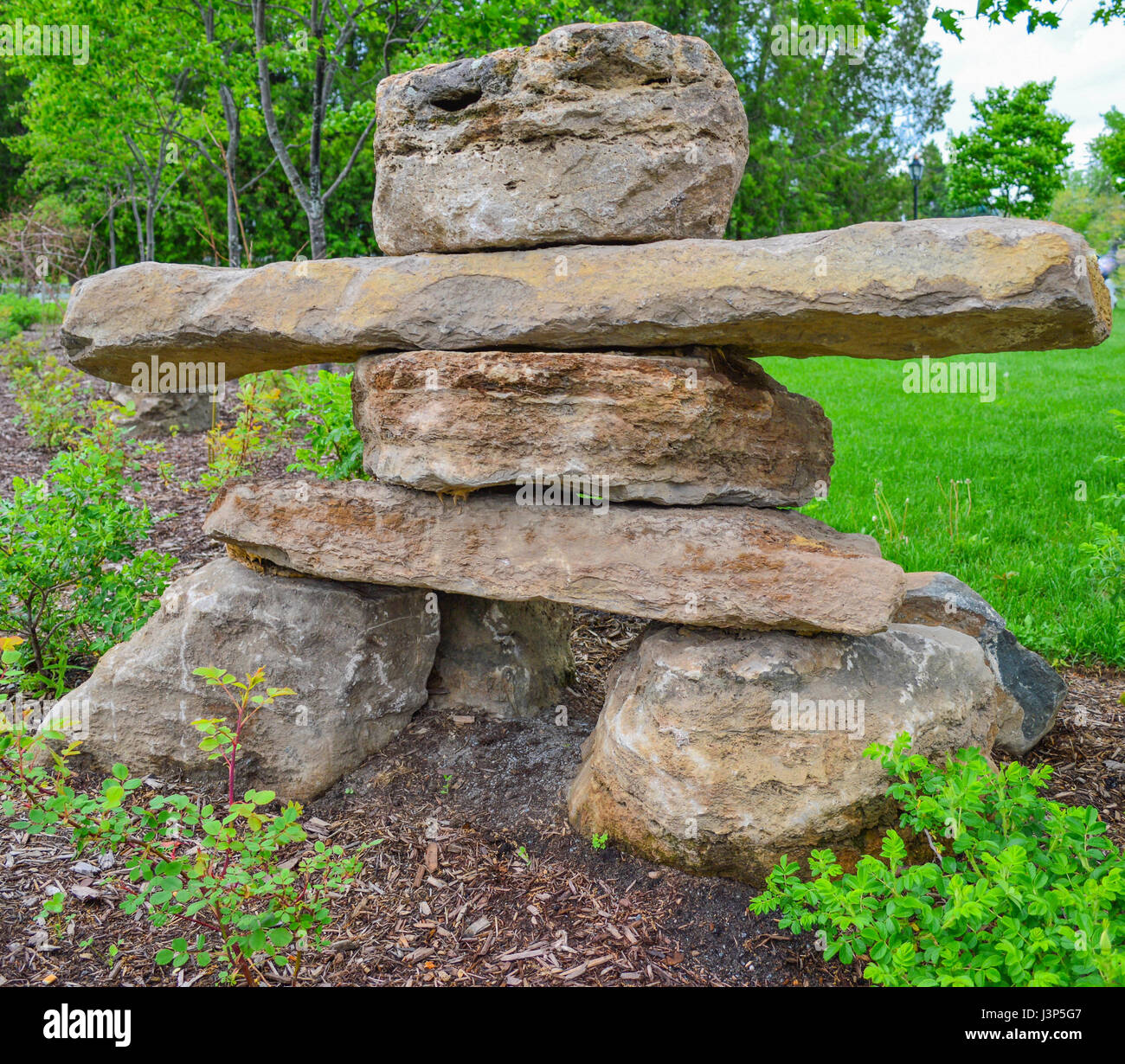 Structure en pierre construit par les agents municipaux Photo Stock - Alamy