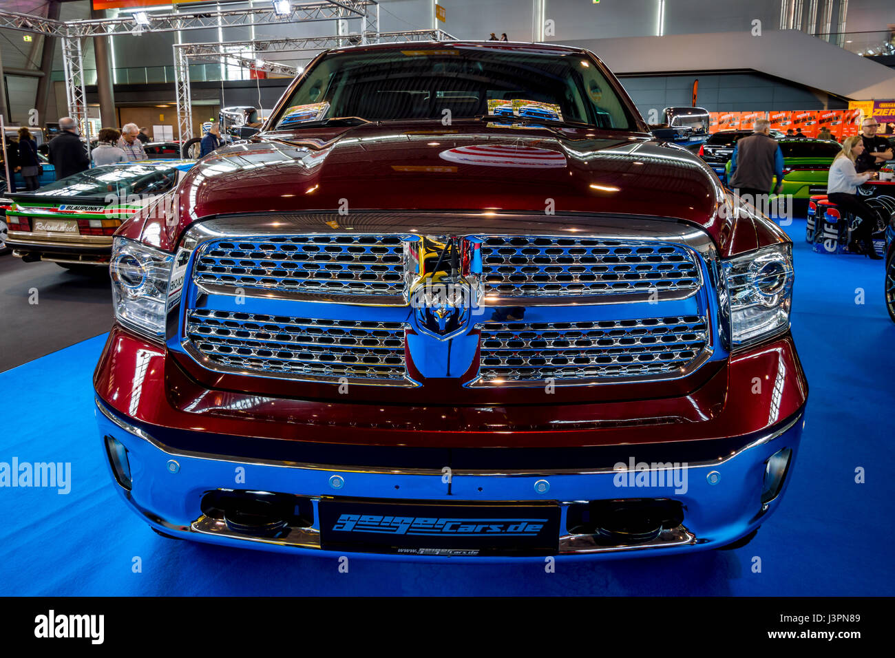 STUTTGART, ALLEMAGNE - Mars 03, 2017 : Full-size pickup Dodge Ram 1500 ...