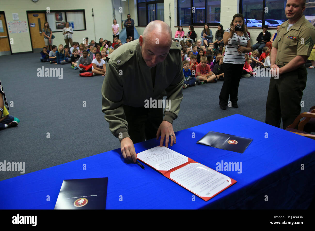Lt col donovan Banque de photographies et d’images à haute résolution ...