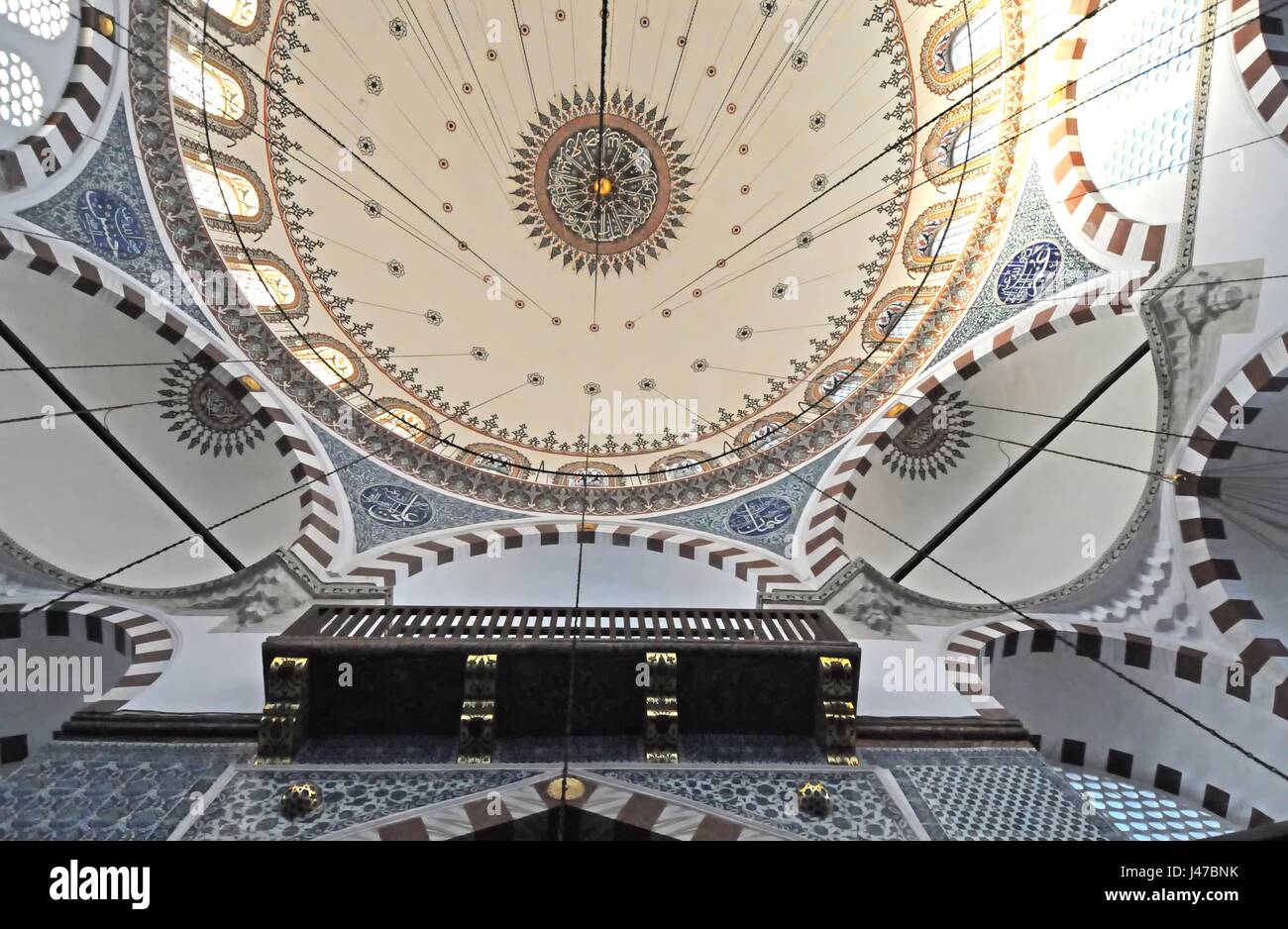 Rustem Pacha Mosquée a été conçu par le célèbre architecte ottoman ...