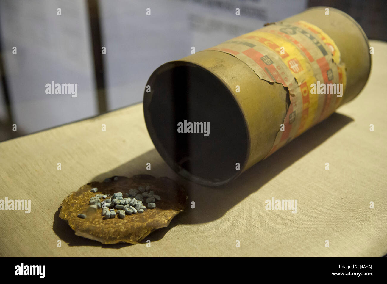 Zyklon b gas Banque de photographies et d’images à haute résolution - Alamy