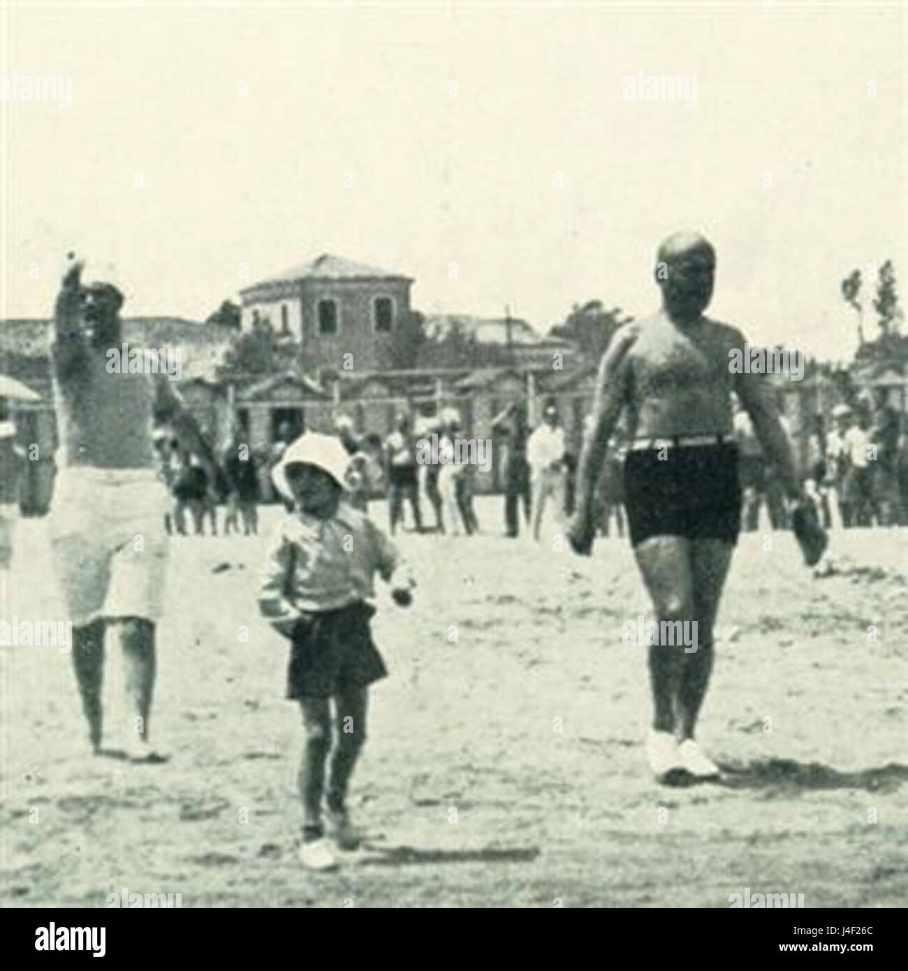 Benito Mussolini Romano e Spiaggia di Riccione 1932 Photo Stock - Alamy