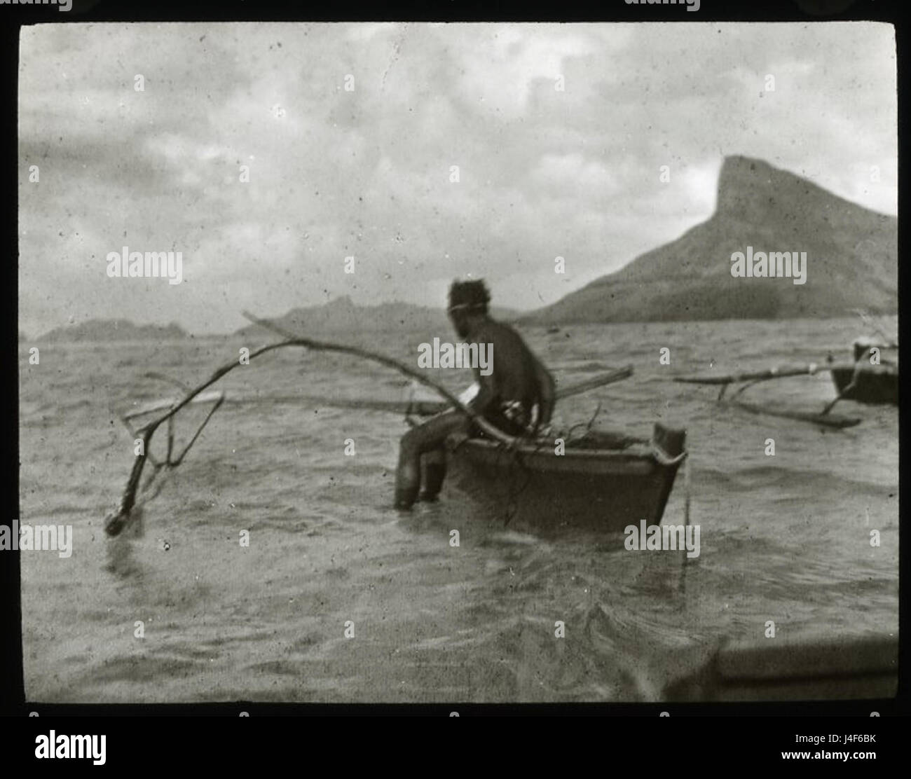 Pirogue polynésienne en mer Oc G.T.1654 expédition en Polynésie ...