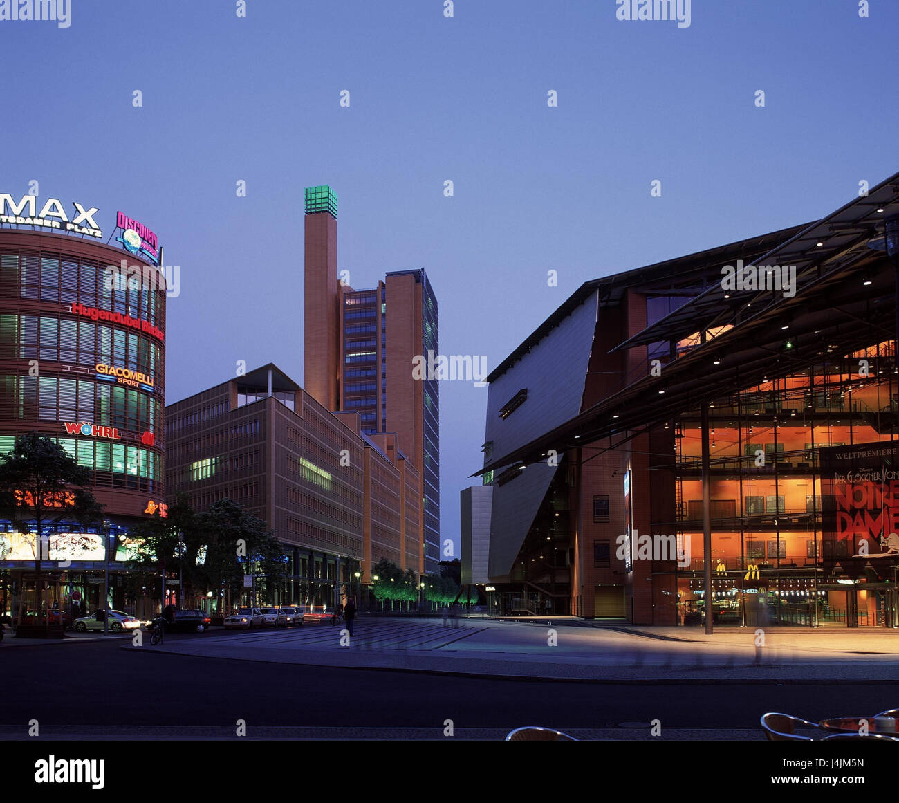 Allemagne, Berlin, Potsdam Square, Debis, cinéma Imax, soir, Europe ...