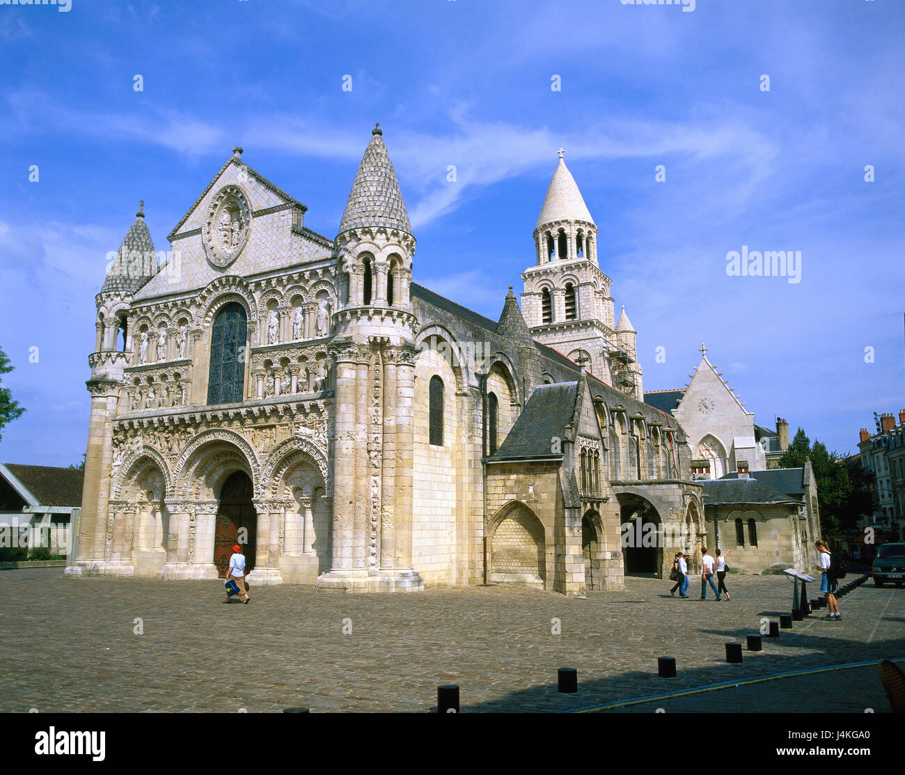 France, Poitiers, église, style architectural de style roman, Notre ...