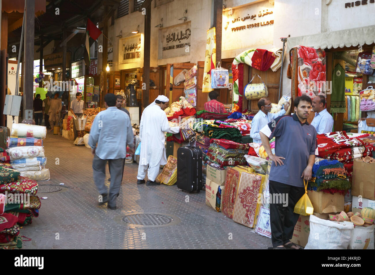 United arab emirates textiles Banque de photographies et d’images à ...