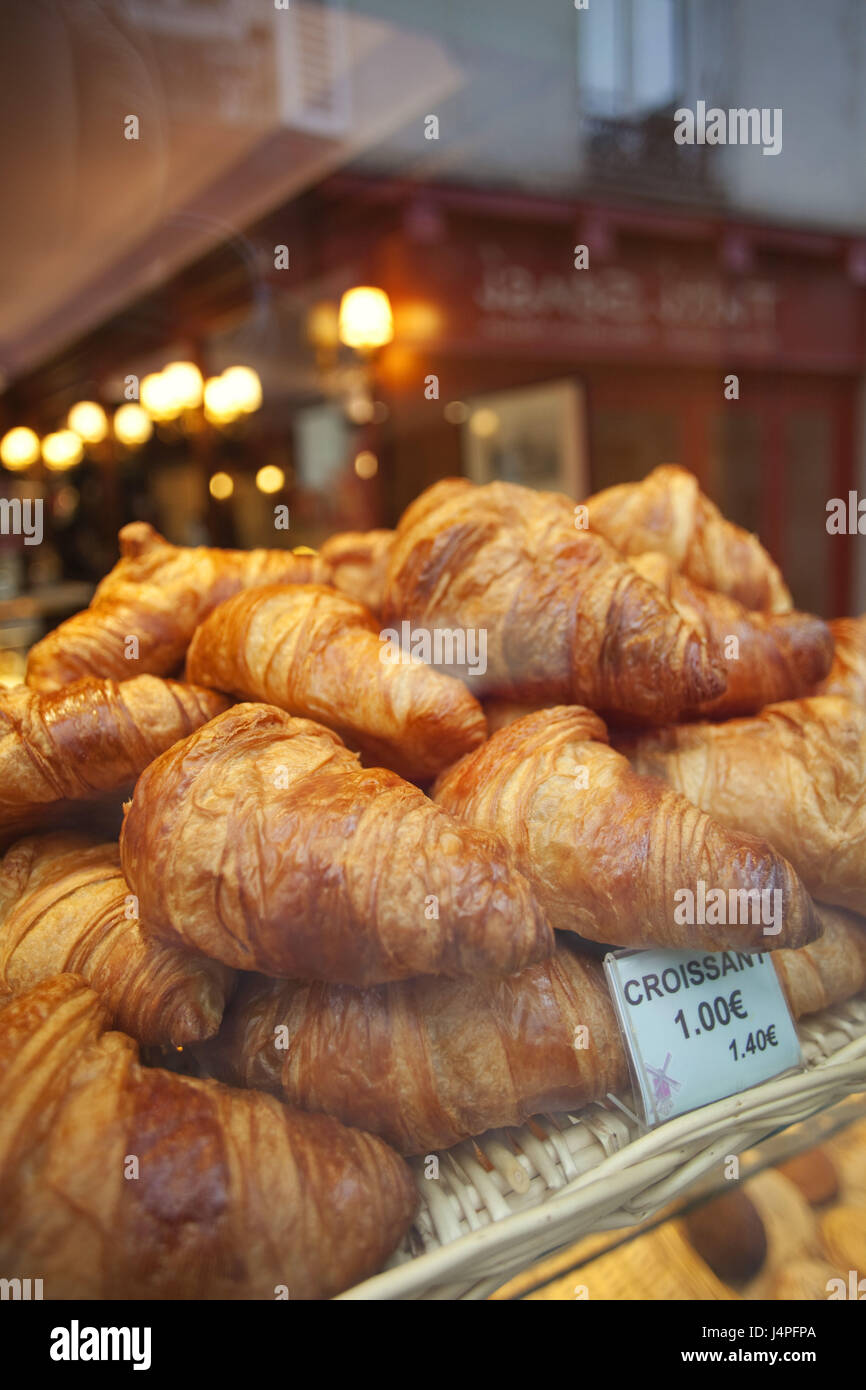 France, Paris, boulanger, shop-window, croissants Photo Stock - Alamy