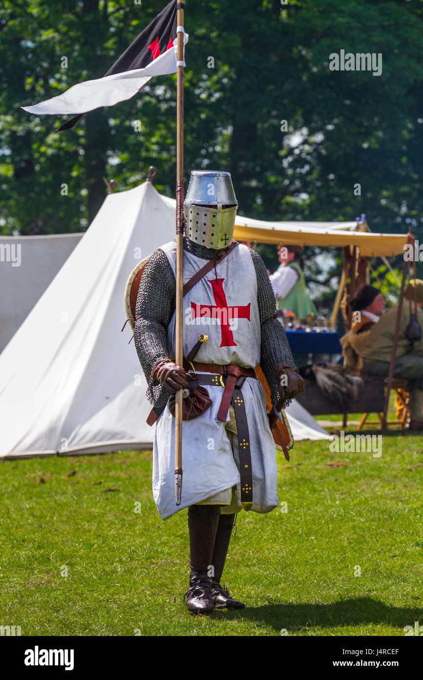 Medieval English Knight Photos & Medieval English Knight Images - Alamy