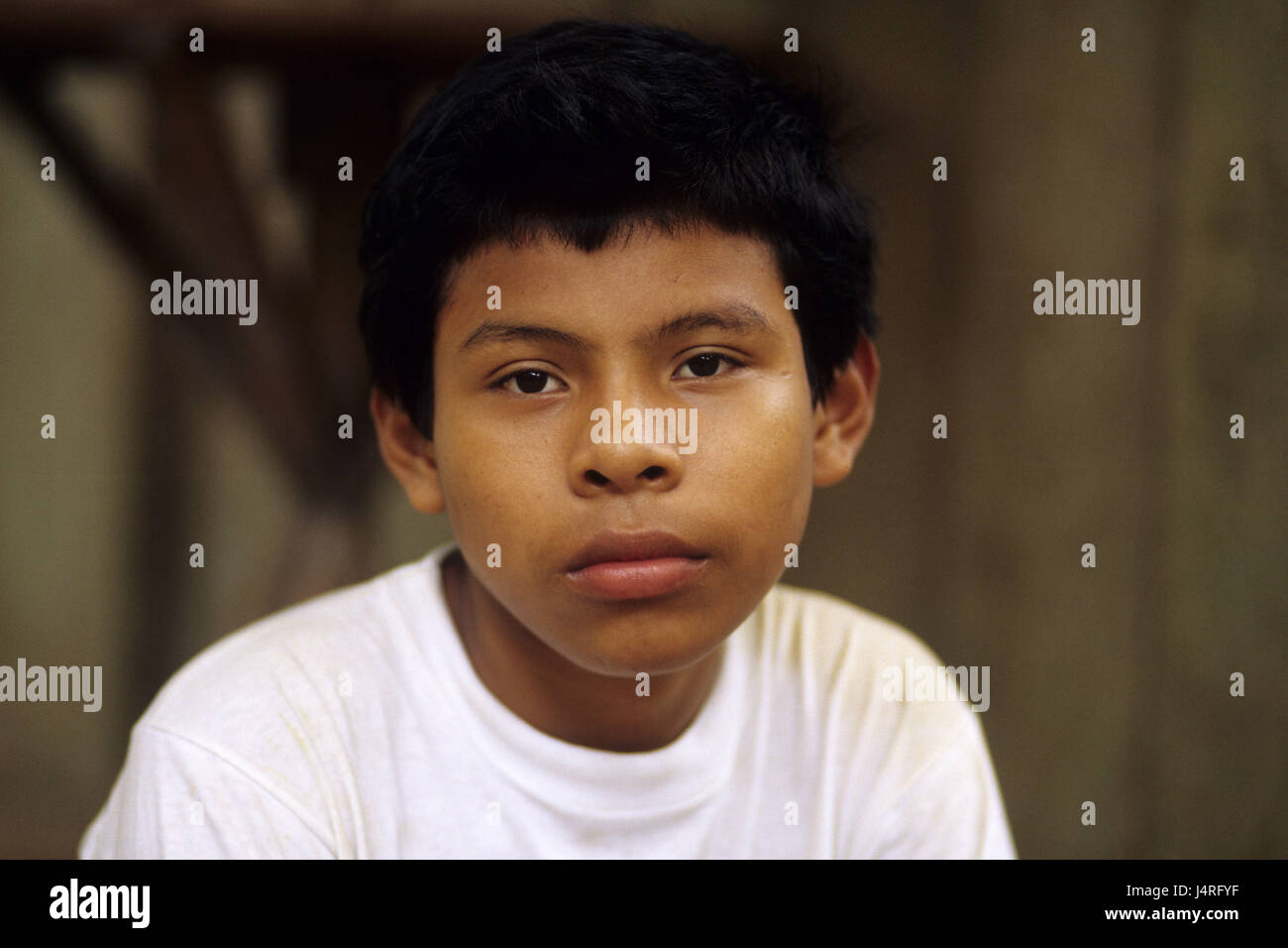 Boy portrait costa rica Banque de photographies et d’images à haute ...