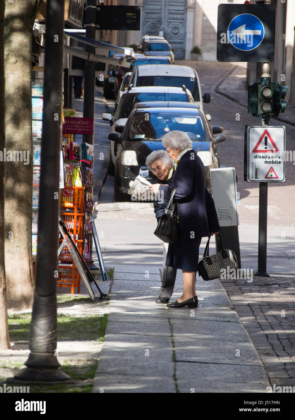 Scènes de la vie quotidienne Banque de photographies et d’images à ...