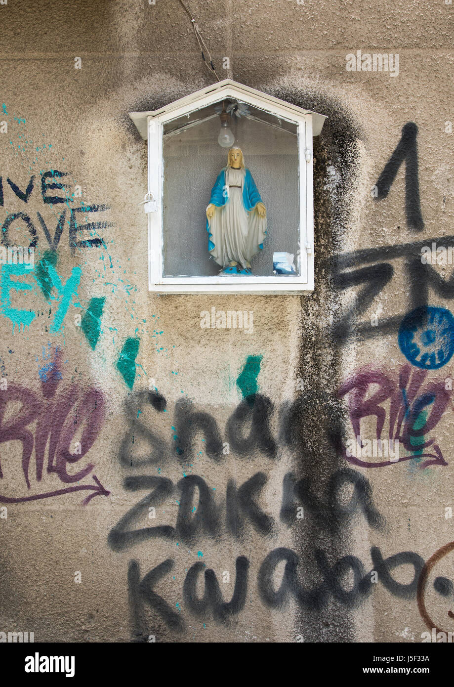 Statue de la Vierge Marie dans la rue Mar Mikhael Beyrouth, gouvernorat ...