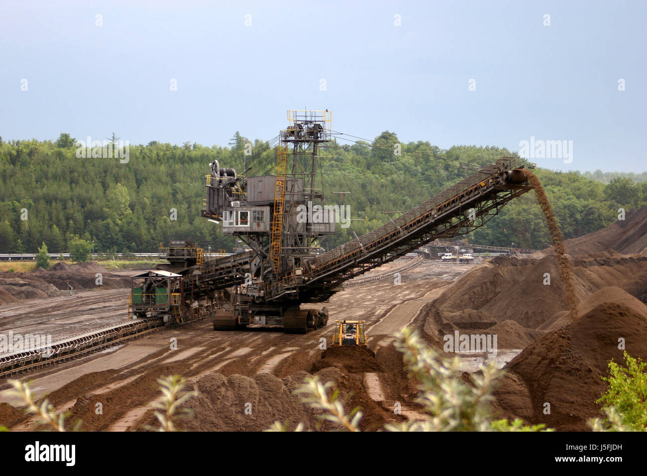 La puissance de l'énergie électrique de l'électricité du charbon de ...