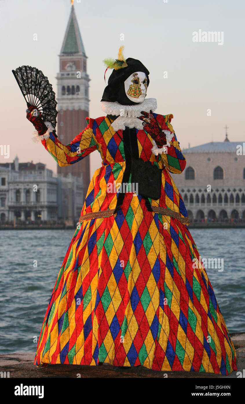 Harlequin carnival costumes venice Banque de photographies et d’images ...