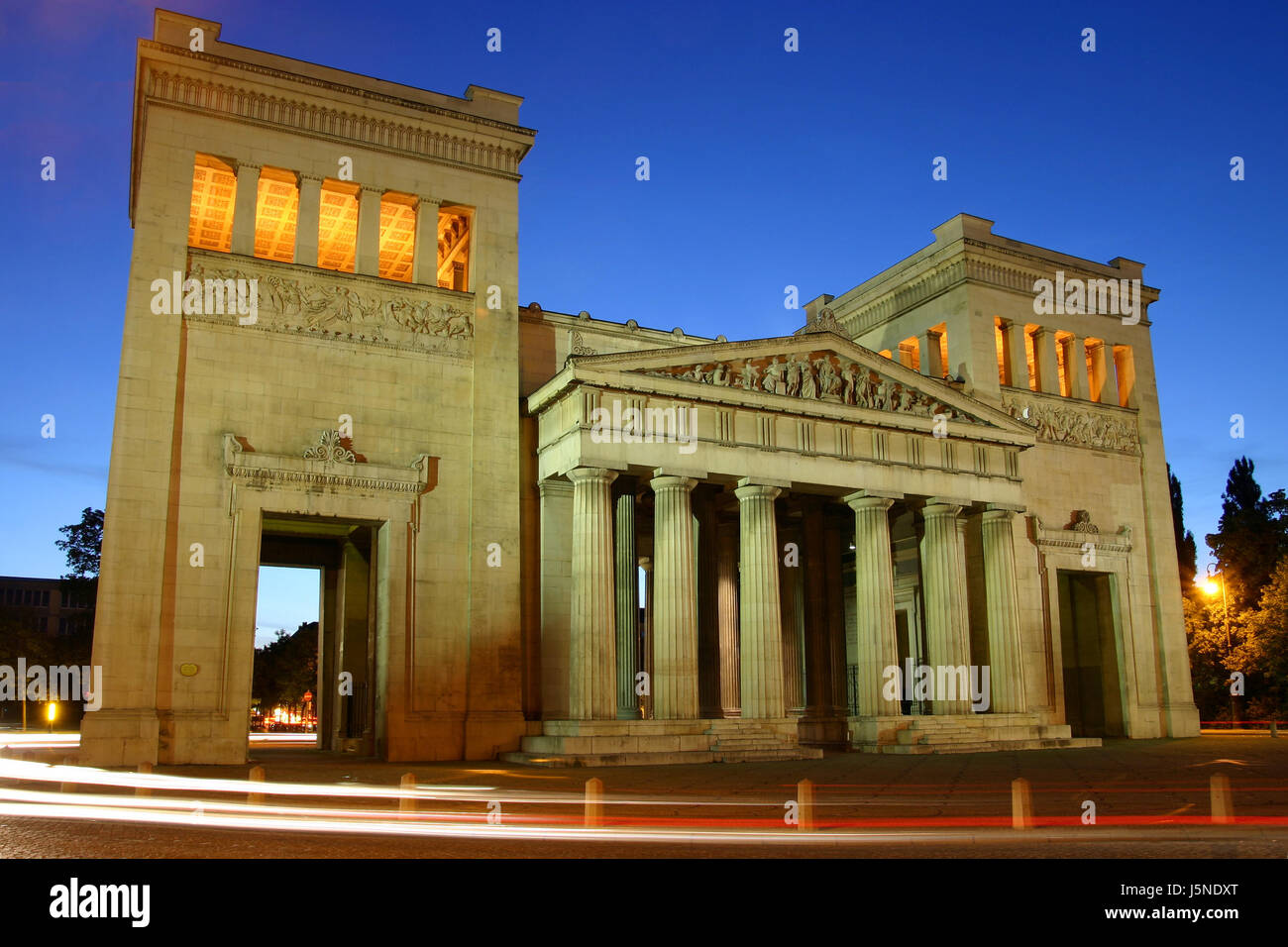 Propylaea munich Banque de photographies et d’images à haute résolution ...