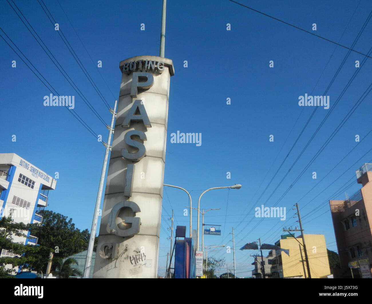 Cette entrée se rapporte à des emplacements spécifiques dans les zones ...