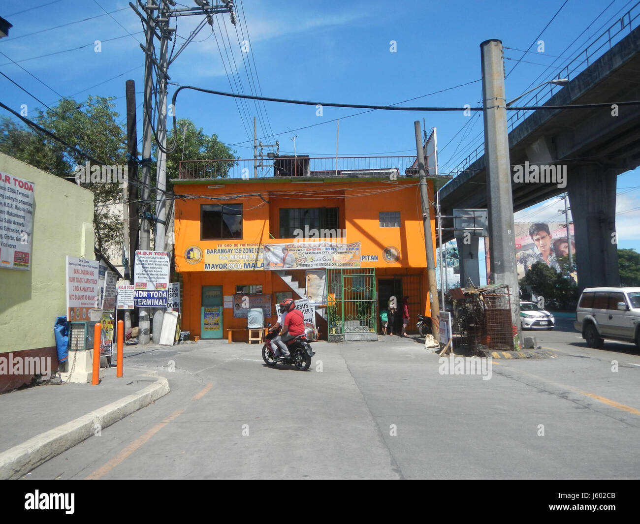 La passerelle Katipunan à Bagong Barrio, dans l'ouest de la ville de ...