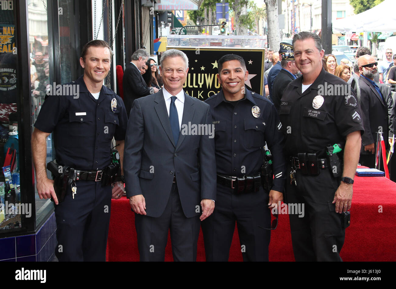 Gary Sinise honoré avec étoile sur le Hollywood Walk of Fame avec ...