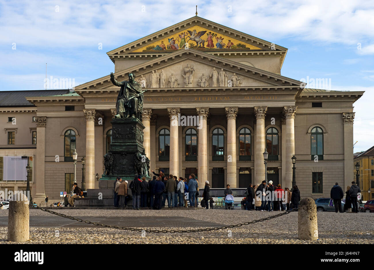 Opéra national de munich Banque de photographies et d’images à haute ...