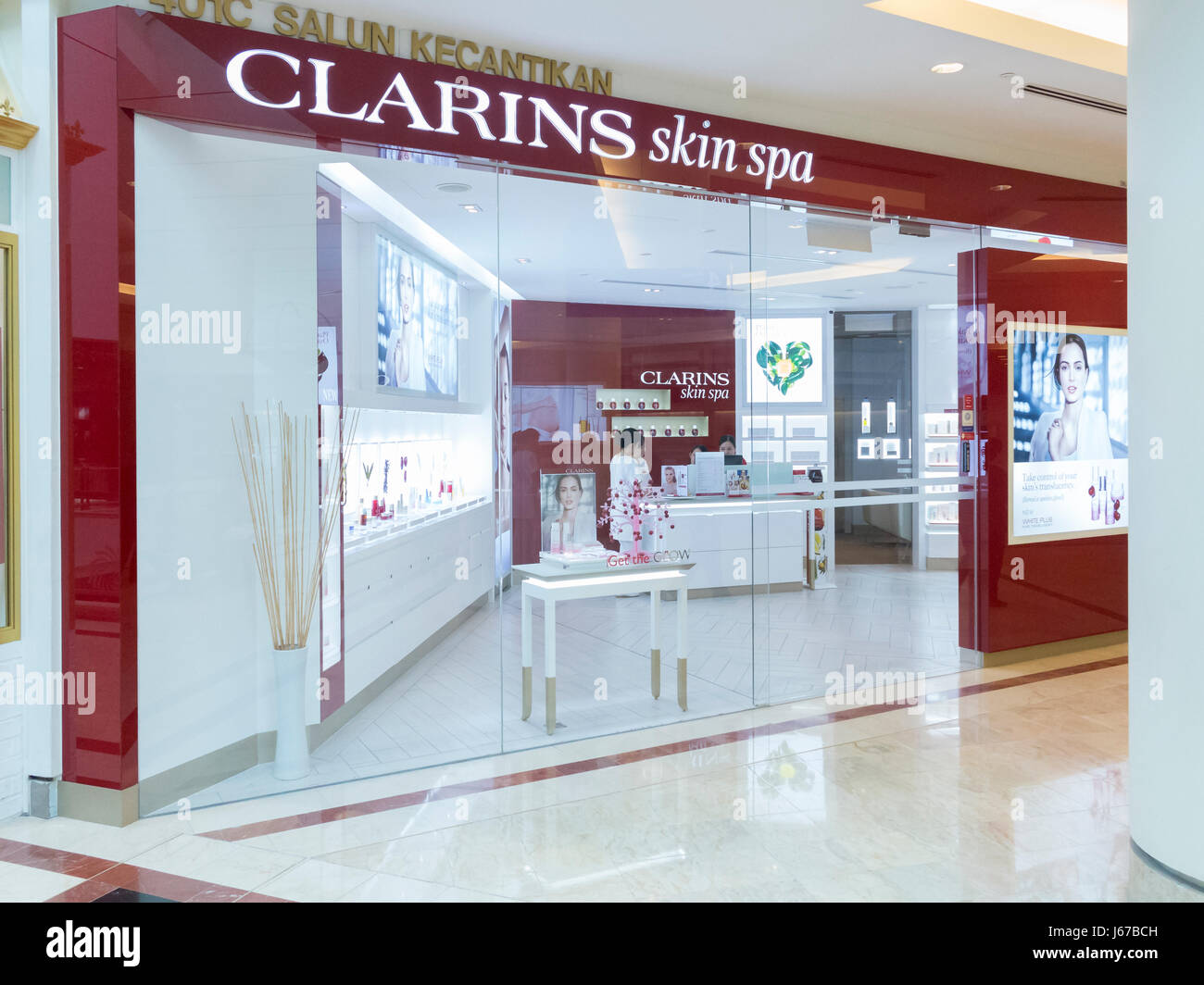 Logo de clarins Banque de photographies et d’images à haute résolution ...