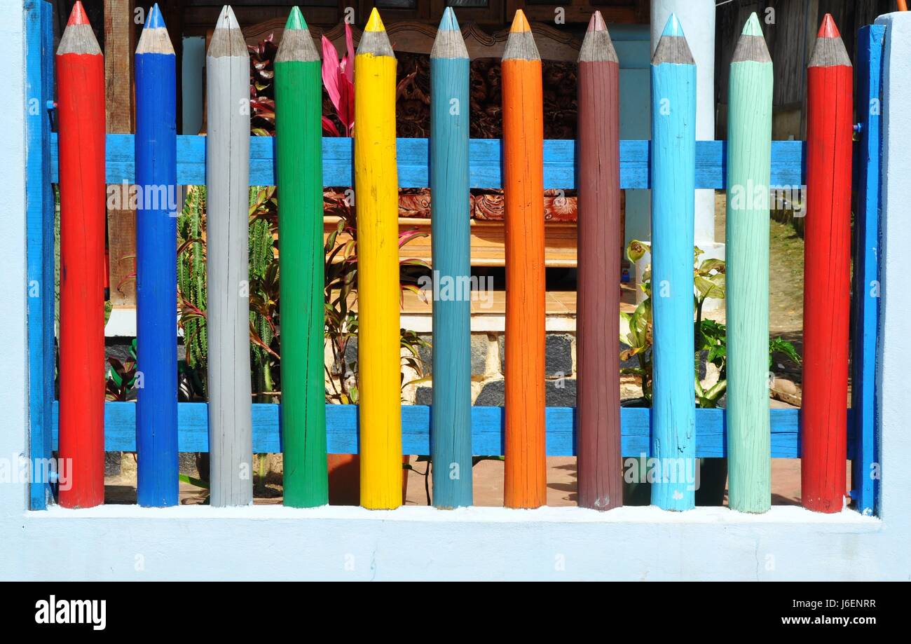 Afrique du Sud a parlé de la couleur des crayons de clôture de l'école ...