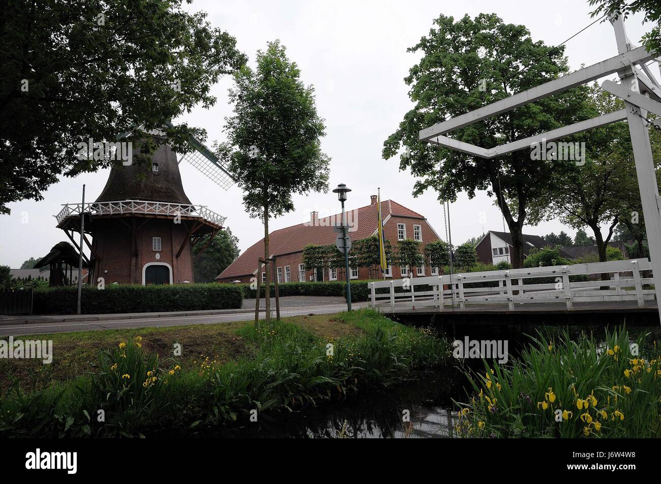 Mill bridge Banque de photographies et d’images à haute résolution - Alamy