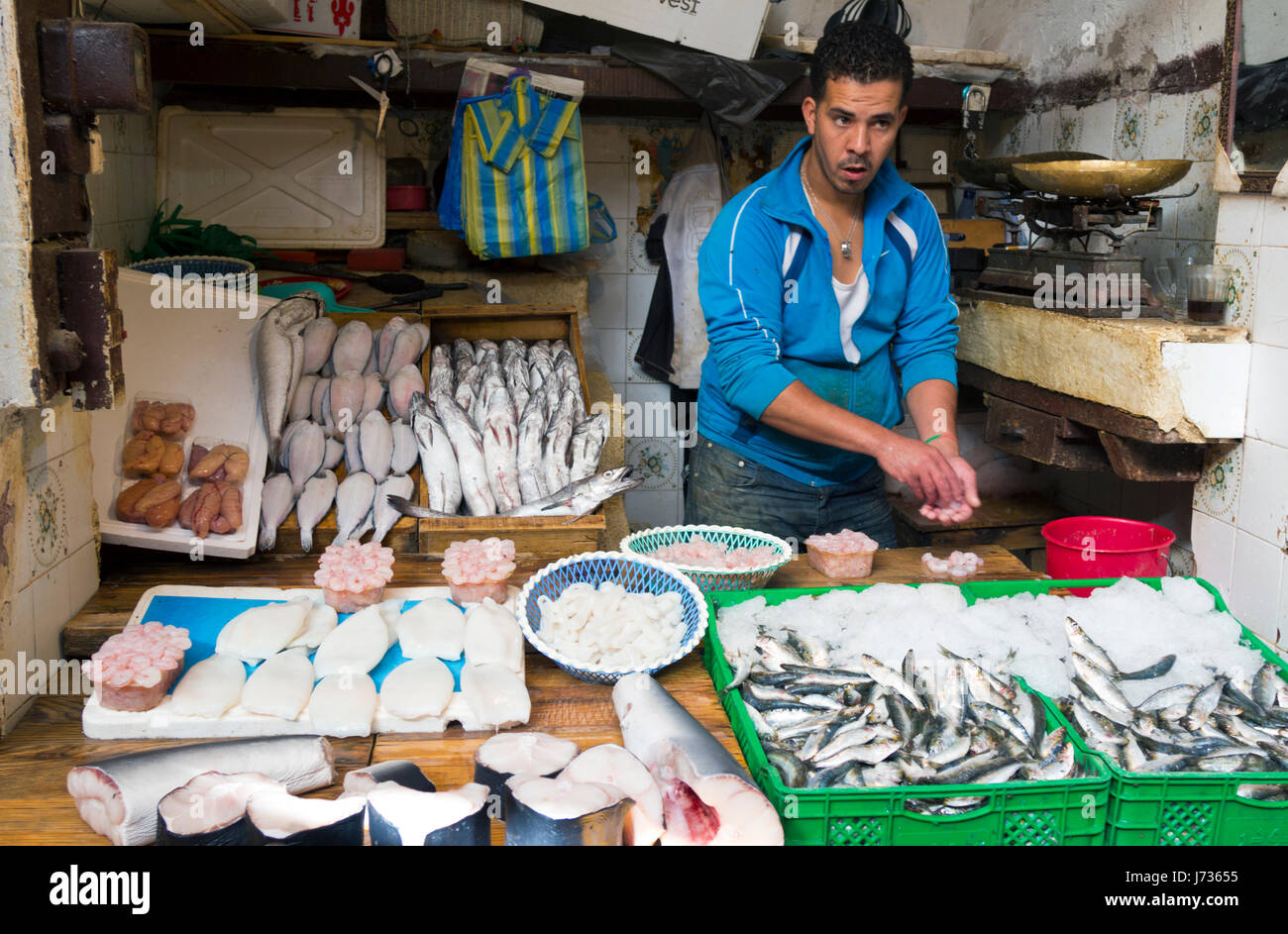 Médina fes souk poissons Banque de photographies et d’images à haute ...