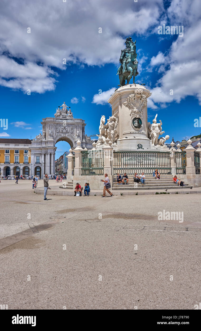 Place du commerce, il est également connu comme terreiro do paco Banque ...