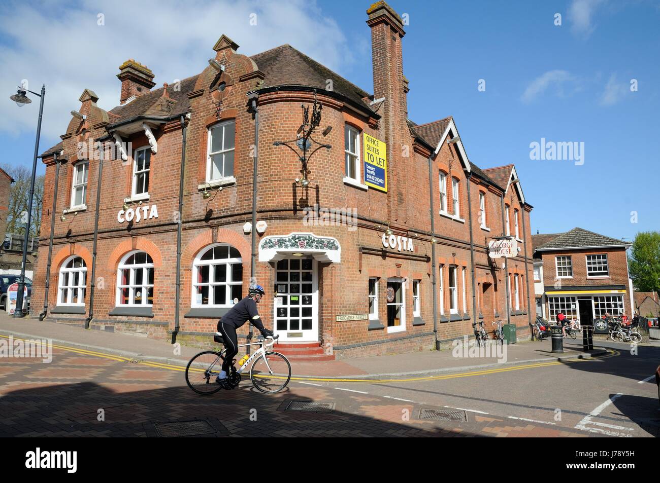 High street tring hertfordshire england Banque de photographies et d ...