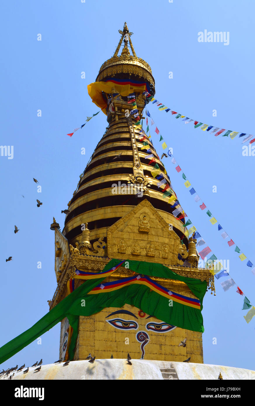 Swayambhunath Stupa de Swayambhu (), Monkey Temple. Yeux de Bouddha ...
