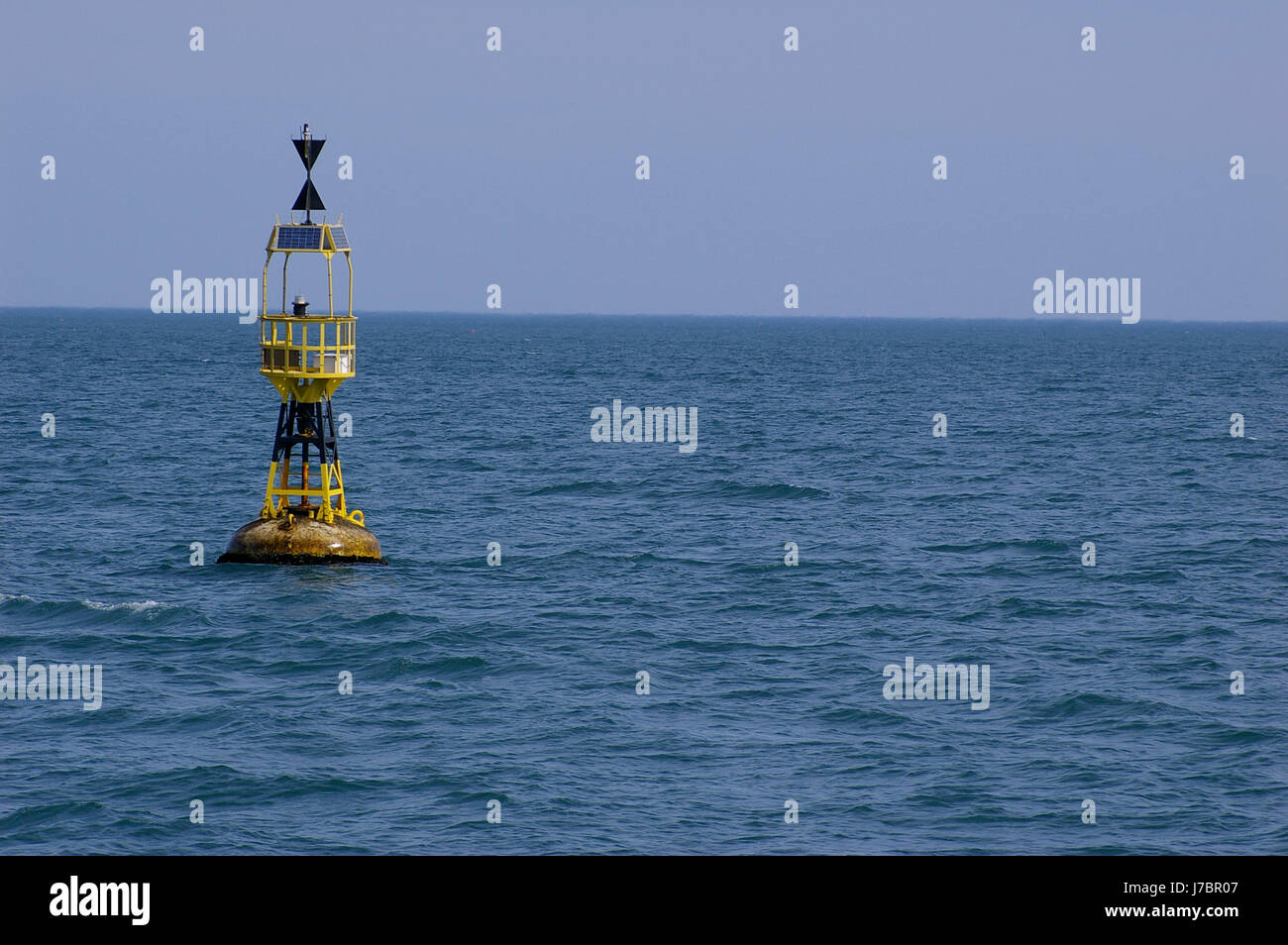 Marine Bouée de signalisation maritime de l'eau sel de mer océan eau ...