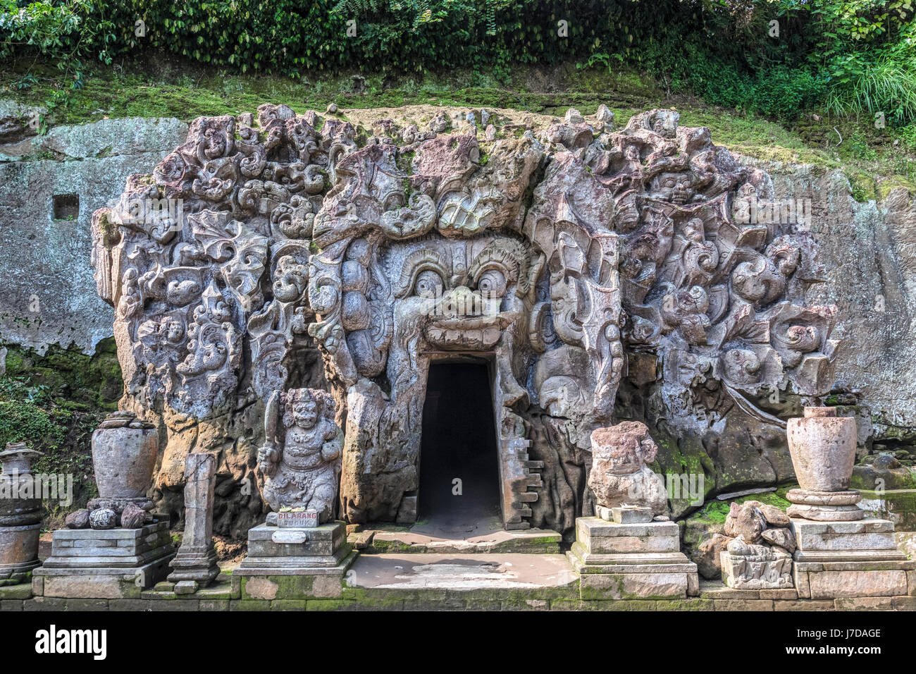 Goa gajah the elephant cave temple Banque de photographies et d’images à haute résolution - Alamy