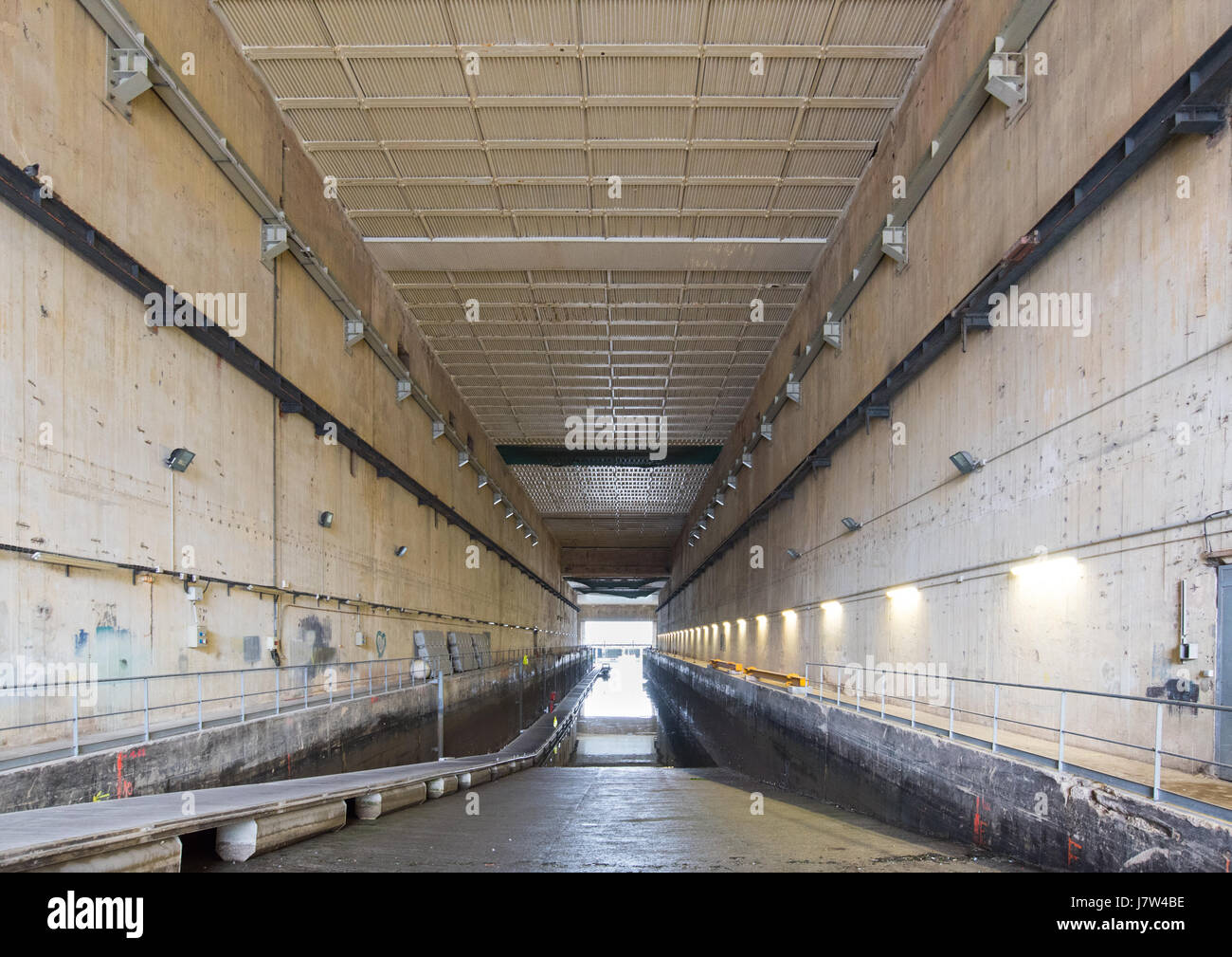 Lorient Keroman Bretagne U-boat bunkers stylos et base de sous-marins ...