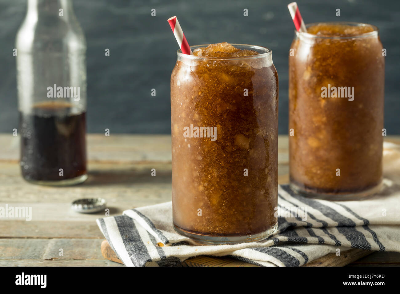 Soda slushie Banque de photographies et d’images à haute résolution - Alamy