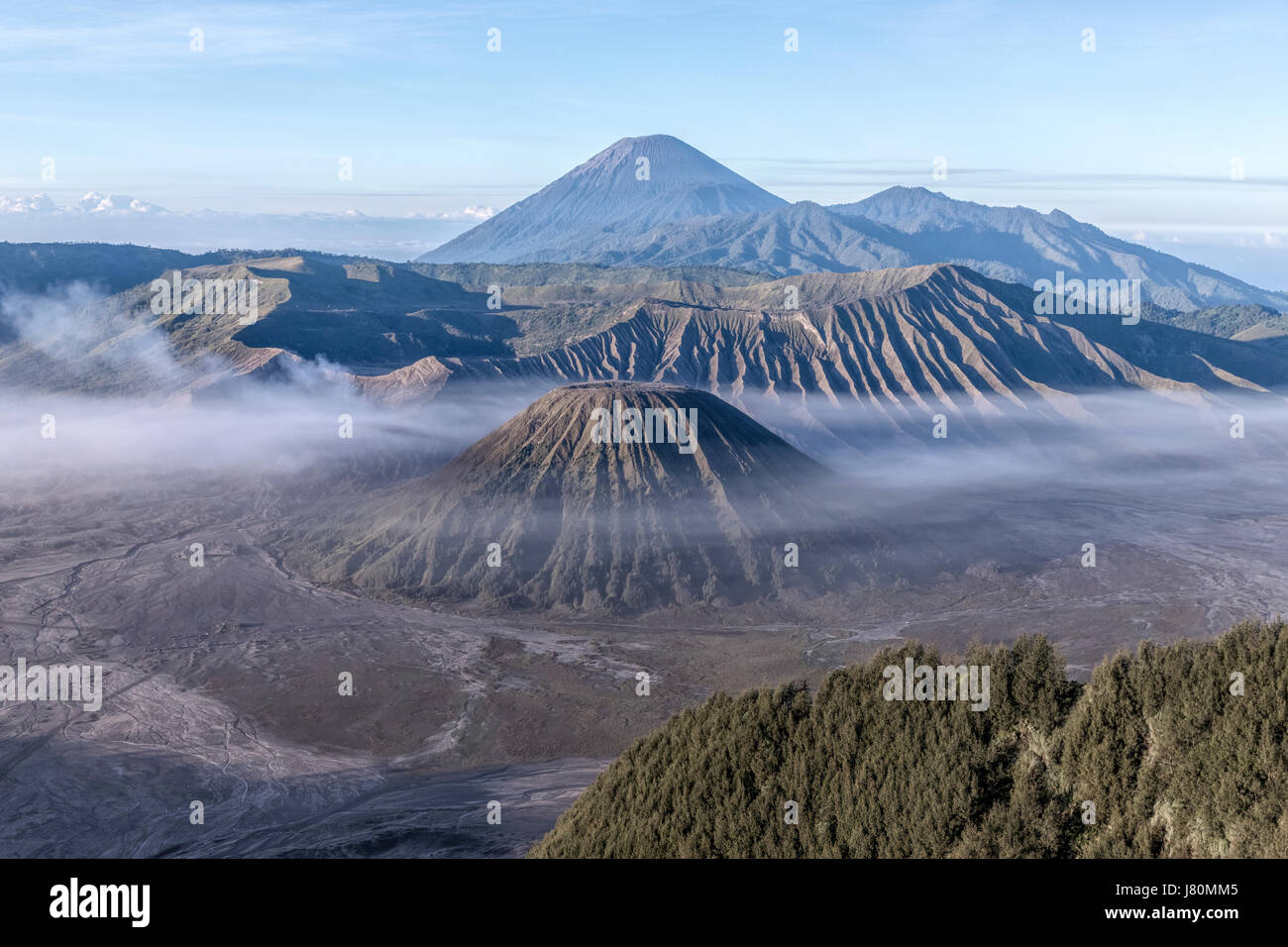 Bromo tengger semeru national Banque de photographies et d’images à ...