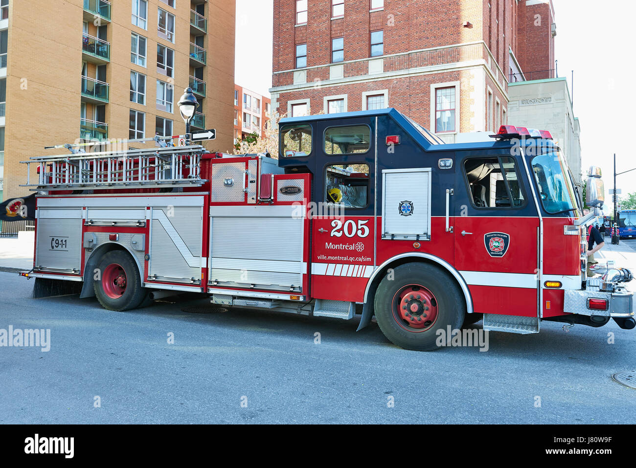 Montreal fire truck Banque de photographies et d’images à haute ...