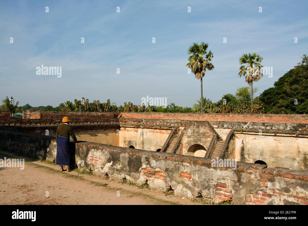 Min hla Banque de photographies et d’images à haute résolution - Alamy