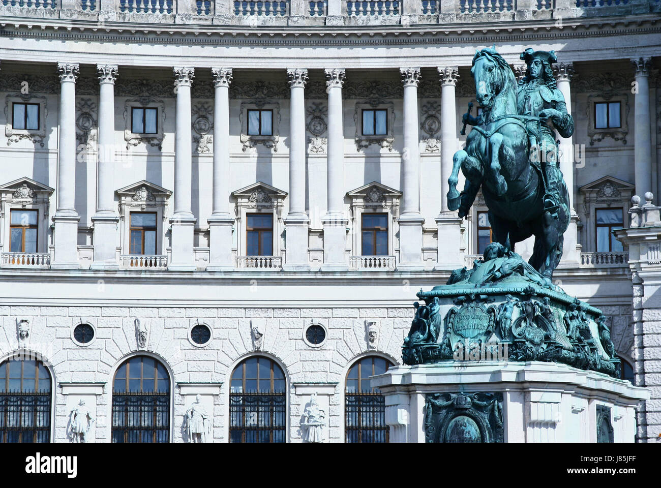 Tourisme statue autrichiens de Vienne histoire historique statue ...
