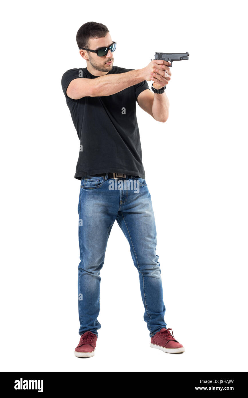 Jeune policier en civil avec des lunettes de vue. des armes à feu Vue ...