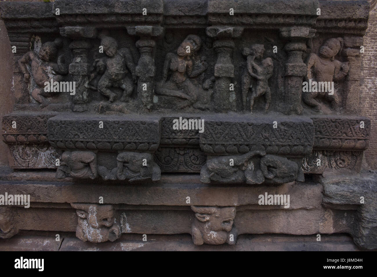 Bhoovarha rock carvings fondation de Temple. Mahakuta Temples, Badami ...