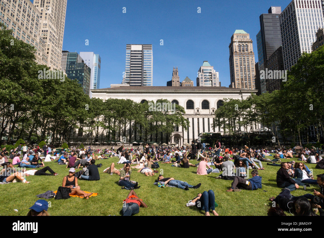 New York Public Library derrière Bryant Park, NYC Photo Stock - Alamy